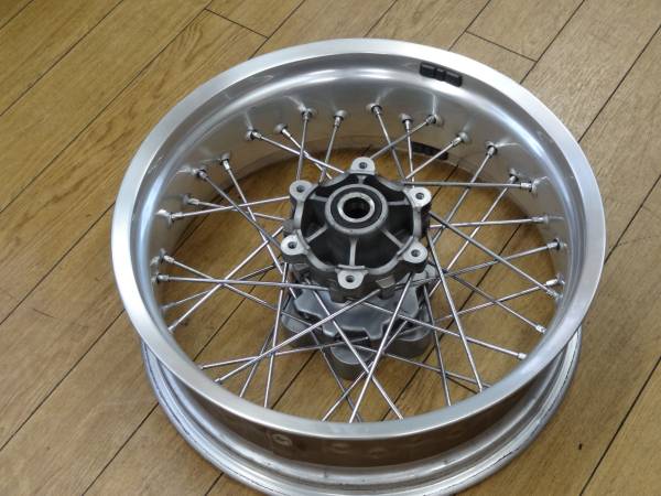 ドカティ ポールスマート1000LE 純正リアスポークホイール(ドゥカティ用)｜売買されたオークション情報、yahooの商品情報をアーカイブ ...