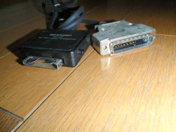 SHARP ポケコン用PC接続ケーブル CE-140T シリアル接続(ポケットコンピュータ)｜売買されたオークション情報、yahooの商品情報をアーカイブ公開 - オークファン（aucfan.com）