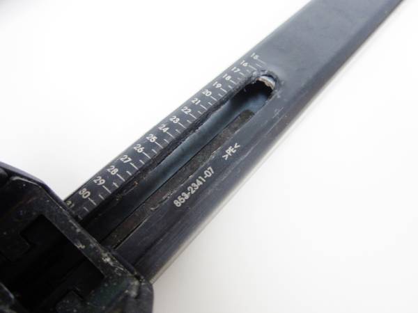 THULE 853-2341-07ルーフレール車用バー&フットセット(スキーキャリア、スノーボードキャリア)｜売買されたオークション情報 ...