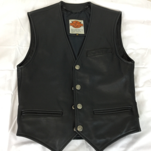 A1222 ハーレーダビッドソン レザーベスト 黒 36インチ(メンズファッション)｜売買されたオークション情報、yahooの商品情報をアーカイブ公開 - オークファン（aucfan.com）