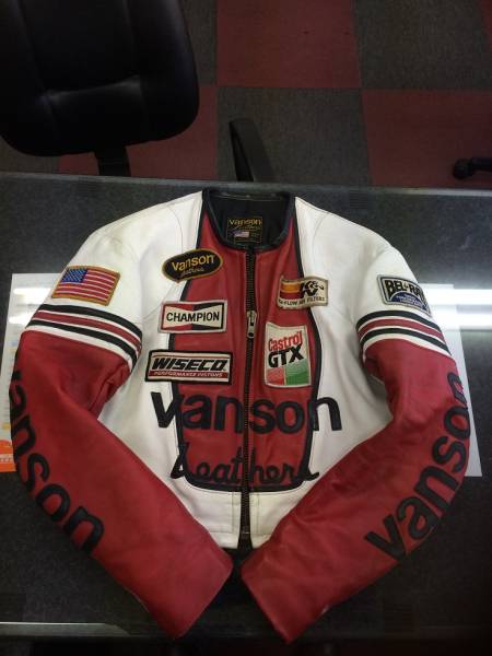 VANSON バンソン スター 別注 40(ライダースジャケット)｜売買されたオークション情報、yahooの商品情報をアーカイブ公開 - オークファン（aucfan.com）