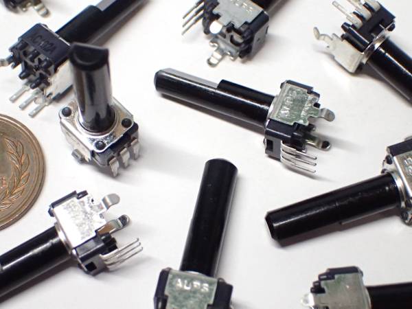 z G307G ALPS ポテンショ RK09K113-F30-C0-A102(その他)｜売買されたオークション情報、yahooの商品情報をアーカイブ公開 - オークファン（aucfan.com）