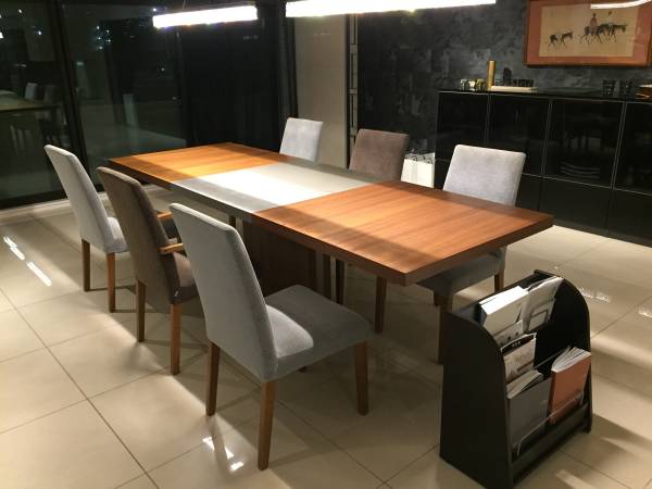 BoConcept ボーコンセプト Occa / BARI ダイニングテーブル 難あり(ダイニングテーブル)｜売買されたオークション情報、yahooの商品情報をアーカイブ公開 - オークファン ...