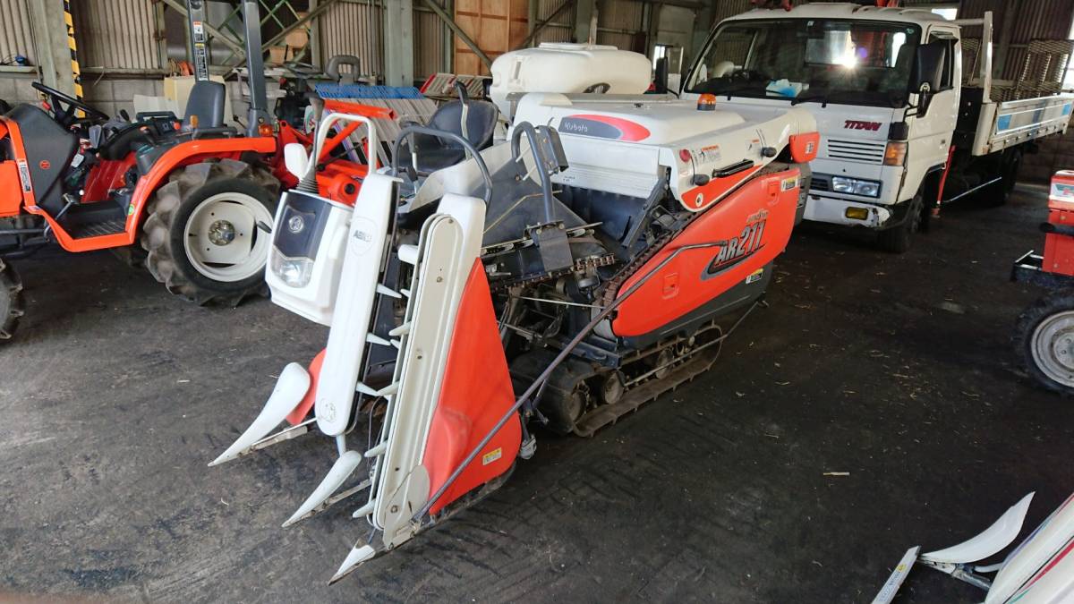 クボタ コンバイン AR211 R9701 エアロスター 2条刈/10.5馬力/80.0時間(車体)｜売買されたオークション情報、yahooの ...