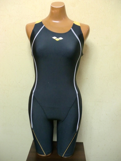 arena アリーナ SAR-3112W ハーフスパッツ競泳水着 L T-556(ワンピース)｜売買されたオークション情報、yahooの商品情報をアーカイブ公開 - オークファン（aucfan ...