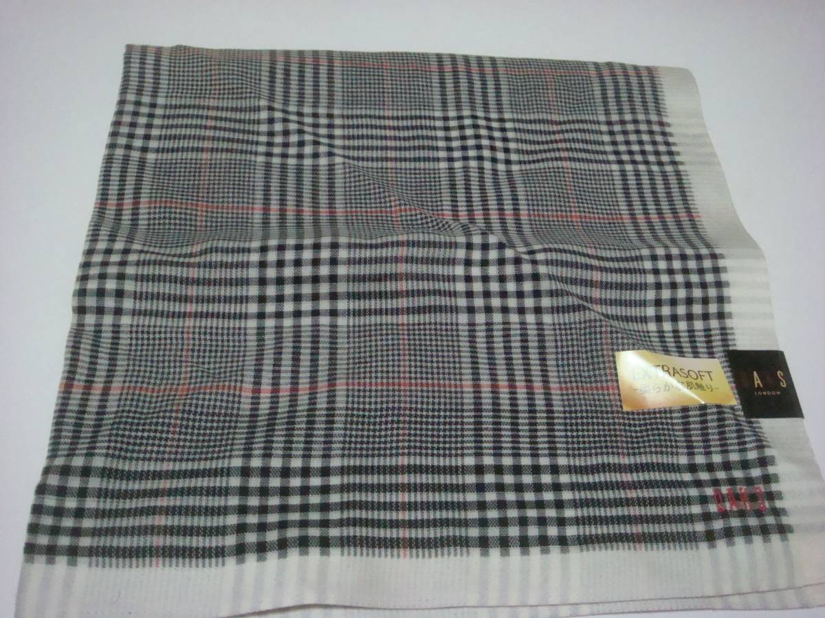 メンズハンカチ DAKS 柔らかな肌触り 48×48cm(男性用)｜売買されたオークション情報、yahooの商品情報をアーカイブ公開 - オークファン（aucfan.com）