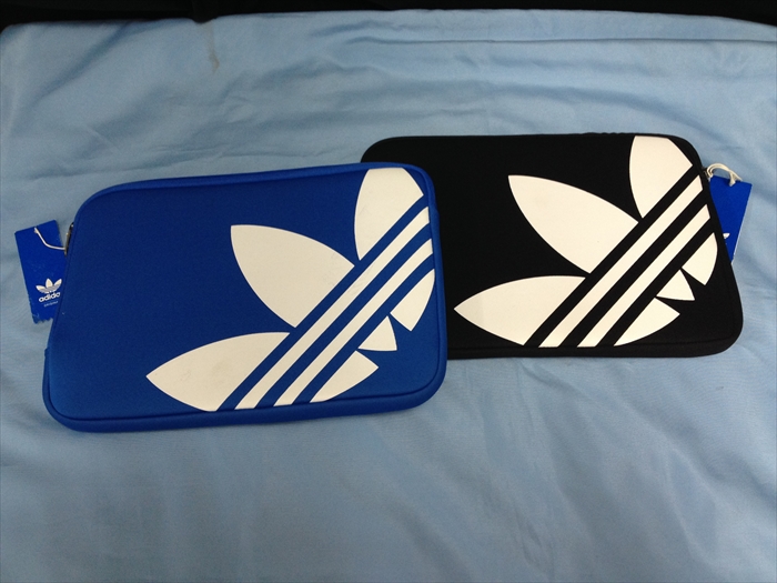 b171115-18D アディダス ソフト ノートパソコンケース 2個セット Adidas Laptop Case 品(ノートパソコン用 ...