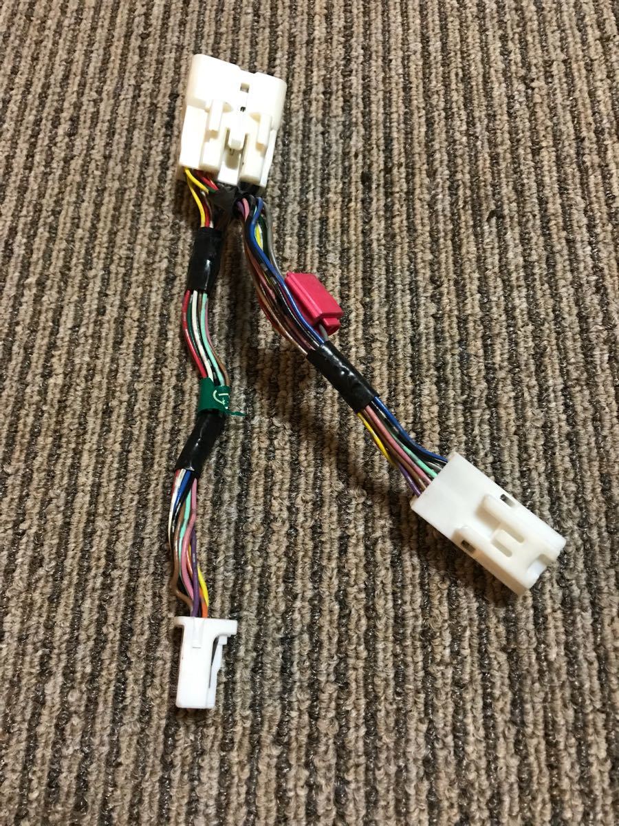 トヨタ純正 AVC-LAN 12ピン 旧規格 → 新規格変換ハーネス CDチェンジャーとETCを同時にナビに接続する際など(その他)｜売買されたオークション情報、yahooの商品情報を ...