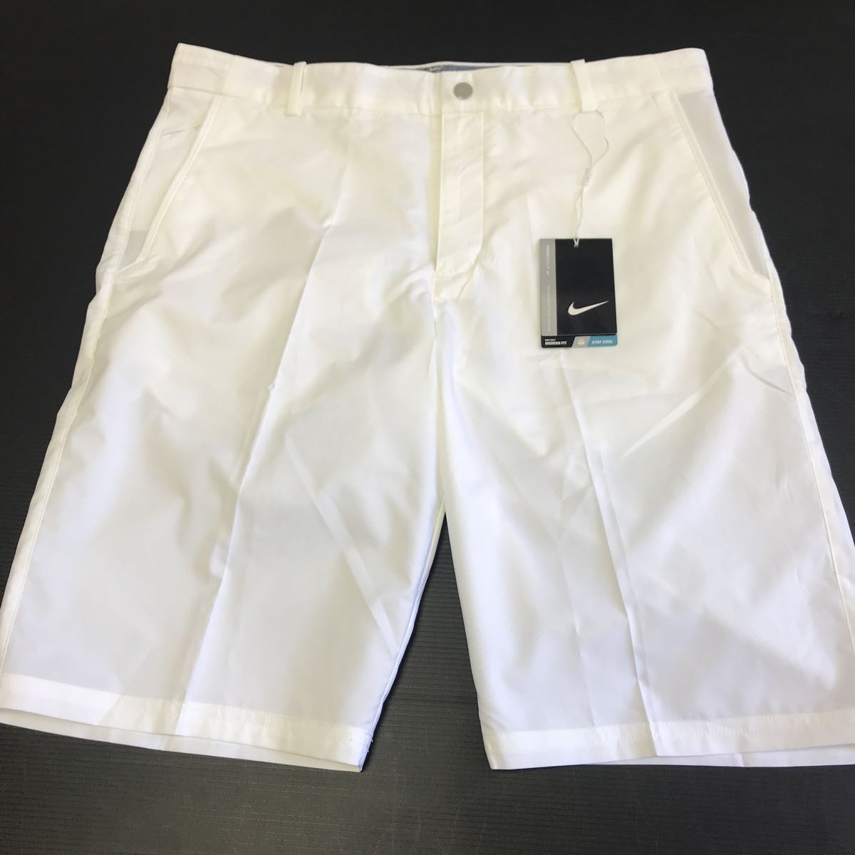 定価10260円 ナイキ ゴルフ テックウーブンパンツ ウーブンショート ハーフパンツ DRI-FIT 白 送料164円 25707-100 w86(86cm～)｜売買されたオークション情報 ...