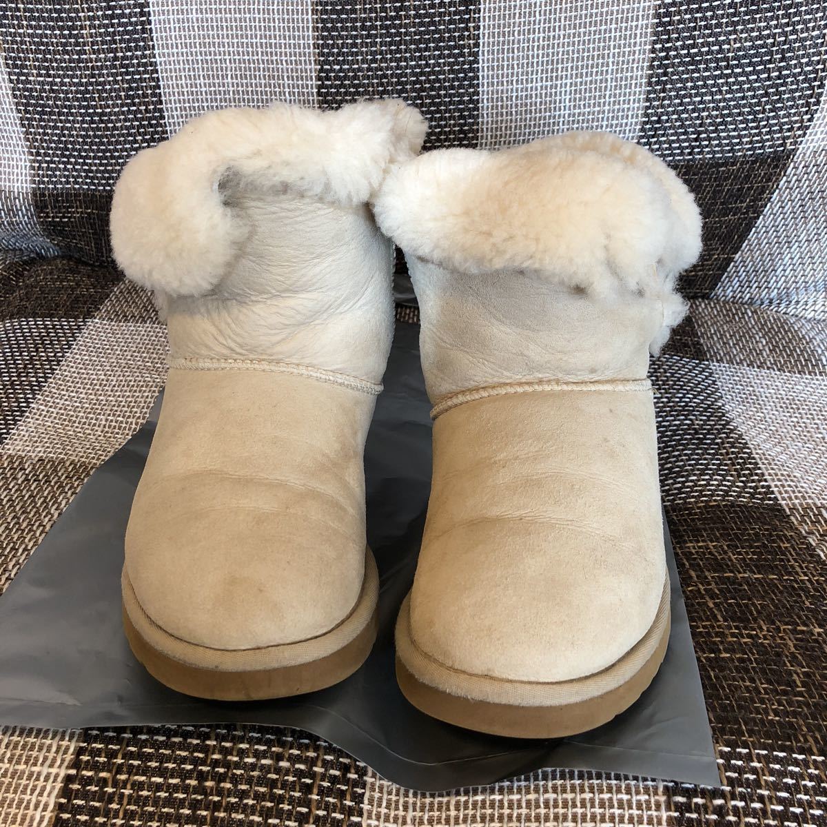 used UGG アグ ブーツ ムートンブーツ US7/24.0㎝(US7)｜売買されたオークション情報、yahooの商品情報をアーカイブ公開 - オークファン（aucfan.com）