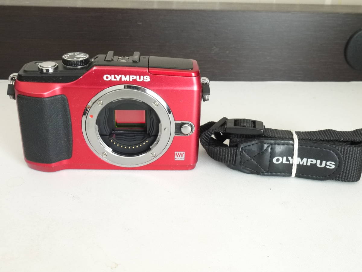OLYMPUS PEN ミラーレス一眼 E-PL2 レッド ボディのみ U84(オリンパス)｜売買されたオークション情報、yahooの商品情報をアーカイブ公開 - オークファン（aucfan.com）