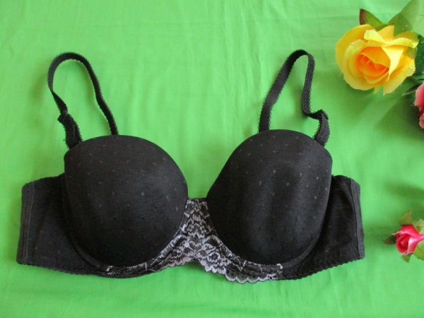 37-b1 wingウイング 黒レース補正ブラジャー 彡B75 型番EB2292 10X01VW(Bカップ)｜売買されたオークション情報、yahooの商品情報をアーカイブ公開 - オークファン ...