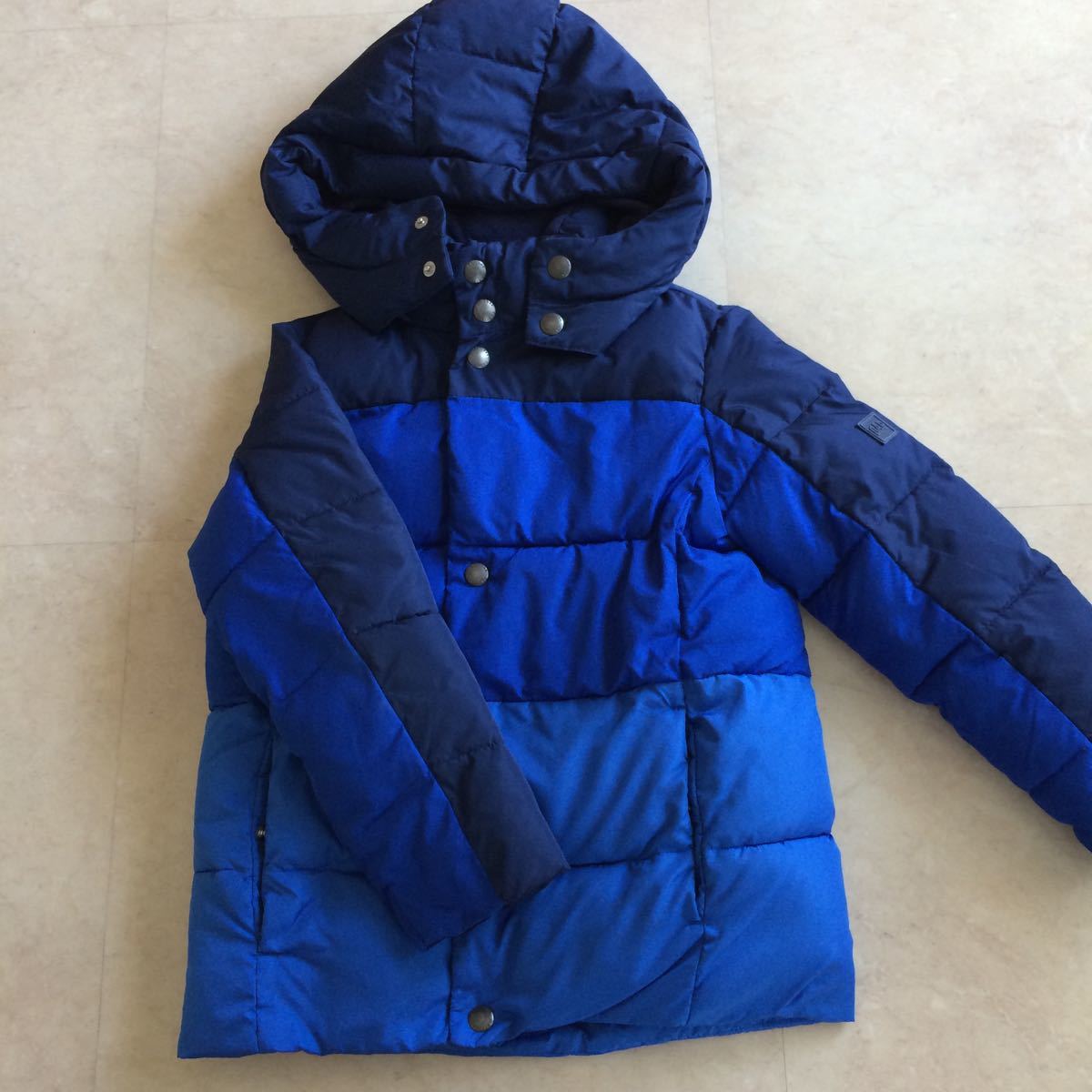 ギャップ GAP 男の子 アウター 120㎝ 130㎝(ジャンパー、ブルゾン)｜売買されたオークション情報、yahooの商品情報をアーカイブ公開 - オークファン（aucfan.com）