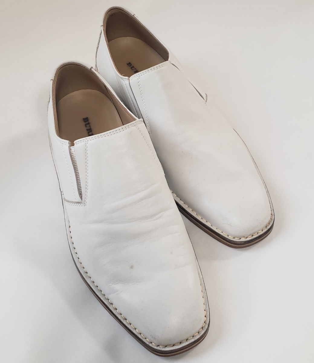 Burberry バーバリー シューズ レザー スリッポン 25cm EEE 3E オフホワイト 牛皮革(25.0cm)｜売買されたオークション情報、yahooの商品情報をアーカイブ公開 ...