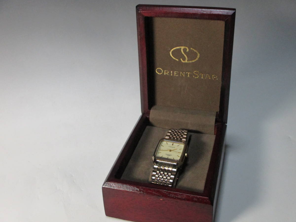 腕時計 オリエント ORIENT STAR CYGNUS SWIMMER 100 JAPAN 裏蓋にサメのマーク入り 木製箱入り ジャンク出品 ...