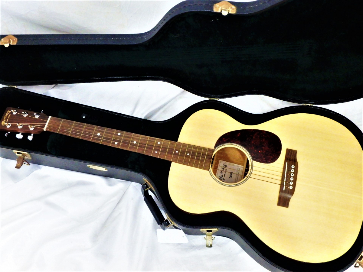 65MAV C.F.Martin マーティン 000M 2007年製 アコースティックギター USA製 ハードケース付 弦楽器 音楽 弾き語り ...