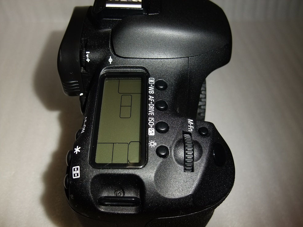 canon EOS 7D ボディ ショット数250(キヤノン)｜売買されたオークション情報、yahooの商品情報をアーカイブ公開 - オークファン（aucfan.com）