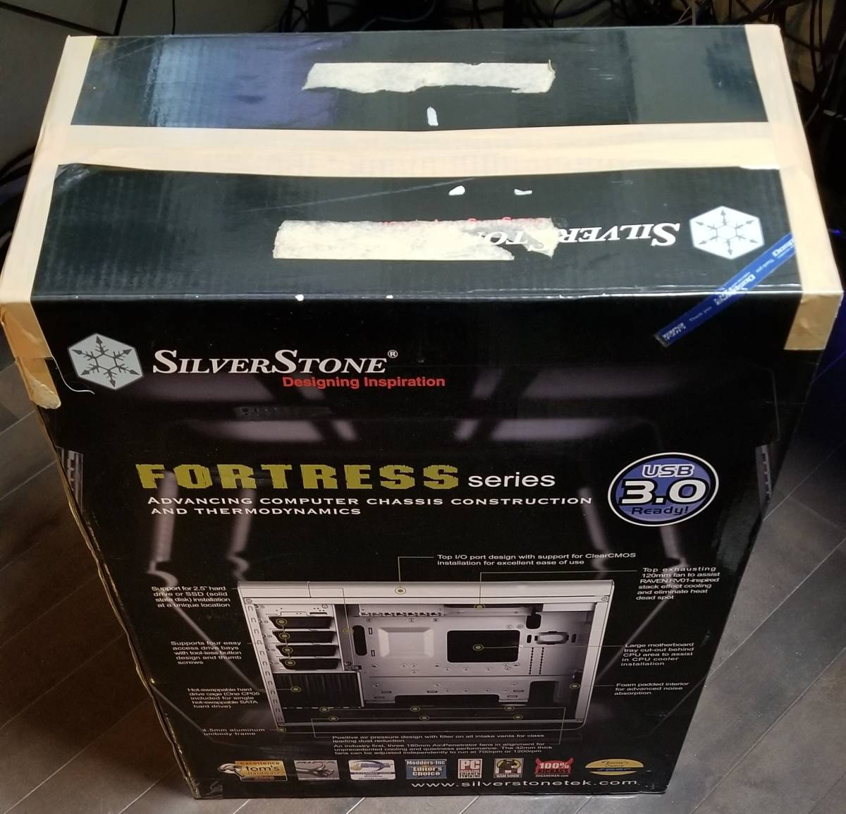Silverstone SST-FT02B-W-USB3.0 PCケース + おまけFAN(ATXミドルタワー)｜売買されたオークション情報 ...