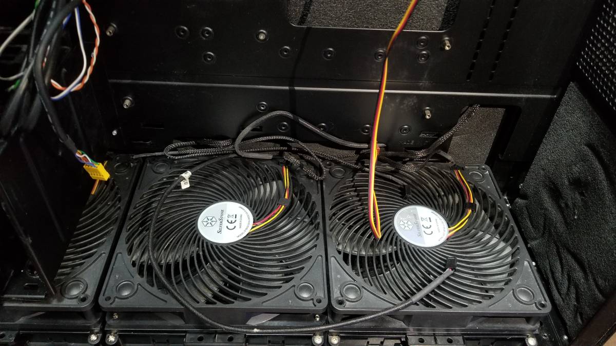 Silverstone SST-FT02B-W-USB3.0 PCケース + おまけFAN(ATXミドルタワー)｜売買されたオークション情報 ...