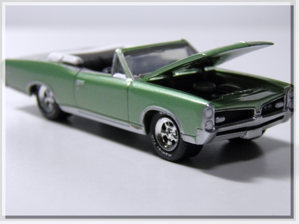 絶版レア グリーンライト greenlight 1/64 MCG Hobby Collection - Series 2 1967 PONTIAC GTO CONVERTIBLE ...