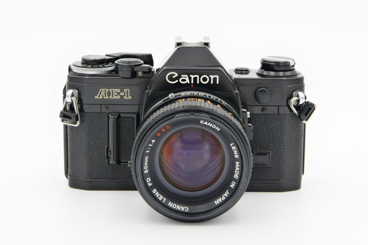 Cmrk1230-4680 Canon キヤノン AE-1 + FD 50mm F1.4 S.S.C 標準レンズ MF一眼レフ フイルムカメラ ...