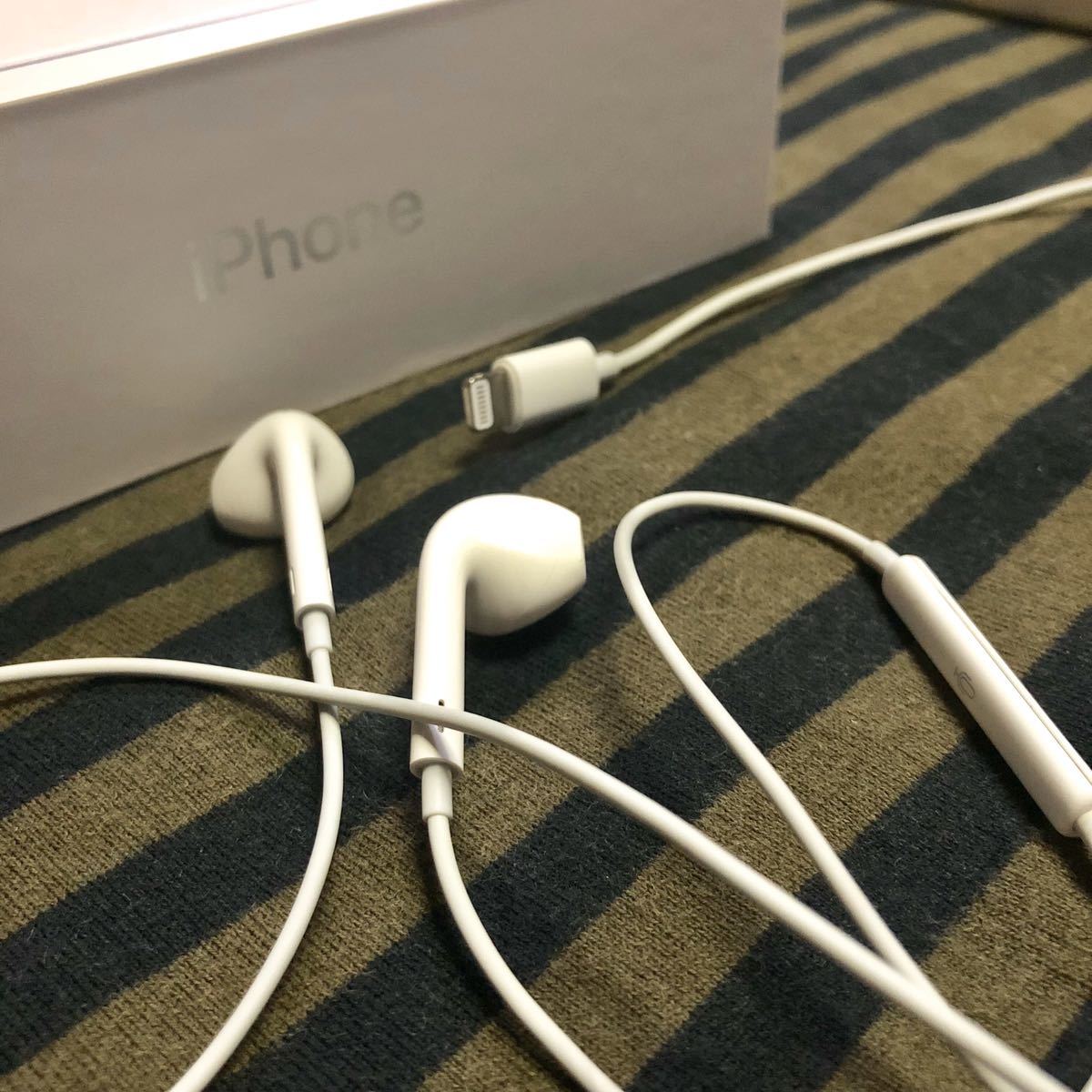 Apple アップル 純正 iPhone7/8/X/XS/XR/11 イヤホン ライトニング端子 EarPods with Lightning Connector A1748 イヤフォン(その ...