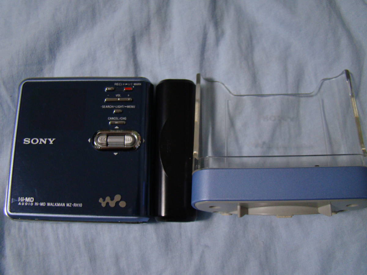 再生するがジャンク品 SONY MZ-RH10 Hi-MD対応 MD WALKMAN(録音、再生)｜売買されたオークション情報、yahooの ...