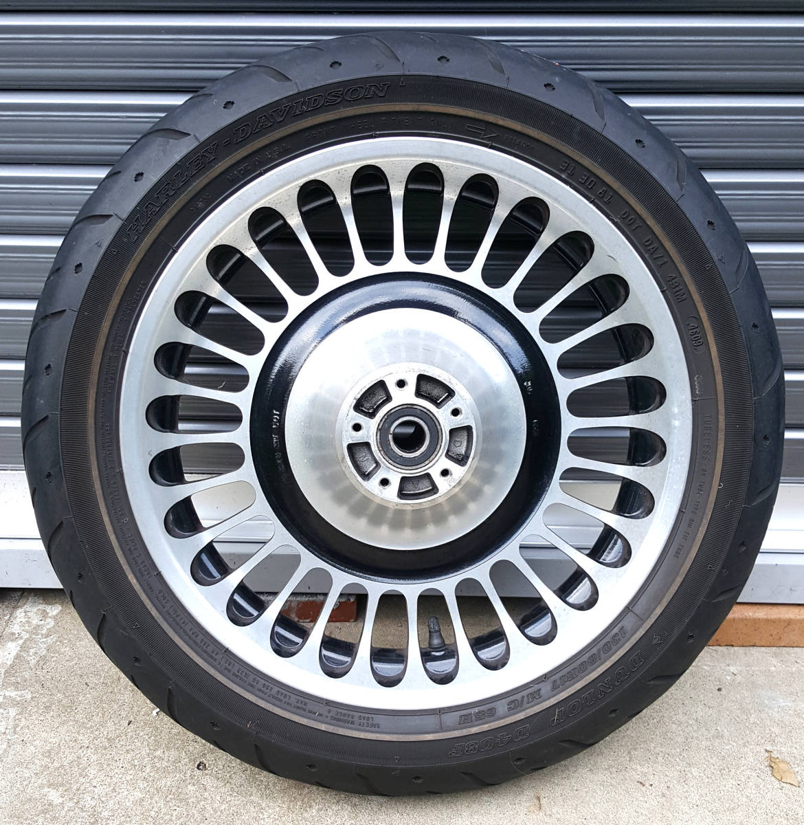セット ハーレー純正 ツーリング フロント リア タイヤホイールセット ロードキング FLHR ウルトラ FLHTCU FLHT FLSTC(ハーレーダビッドソン用)｜売買されたオークション ...