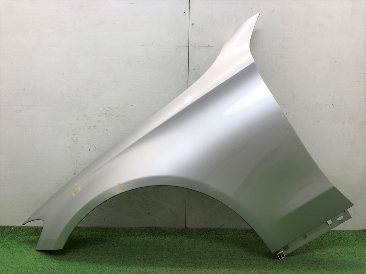 55150 W205 Mercedes-Benz/メルセデス ベンツ Cクラス 純正 左フェンダー A205 881 0101 ...