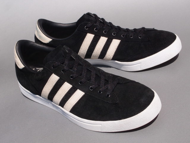 初期復刻 08年 adidas GREENSTAR グリーンスター 黒x白 27 5cm キャンパス 前のモデル(27.5cm)｜売買された ...
