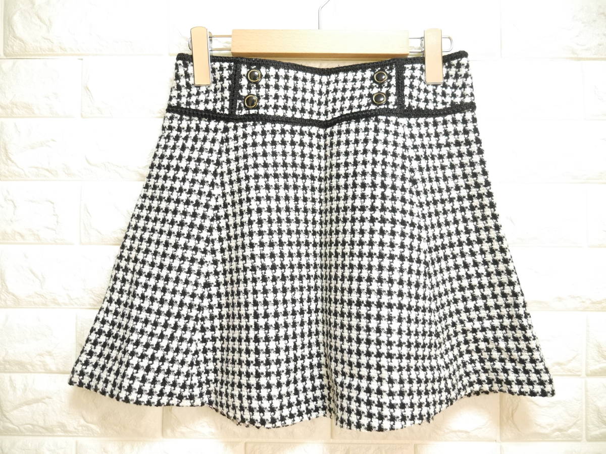 A201 Feroux | フェロウ 台形スカート 黒系 サイズ2(Mサイズ)｜売買されたオークション情報、yahooの商品情報をアーカイブ公開 - オークファン（aucfan.com）