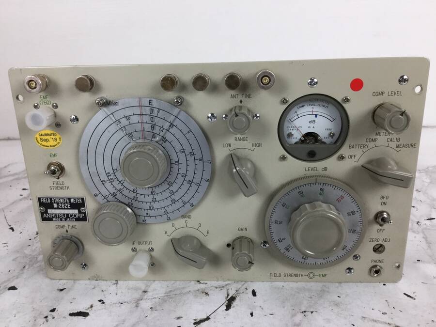 Anritsu M-262E FIELD STRENGTH METER 電界強度計 ジャンク品(電気計測器)｜売買されたオークション情報 ...
