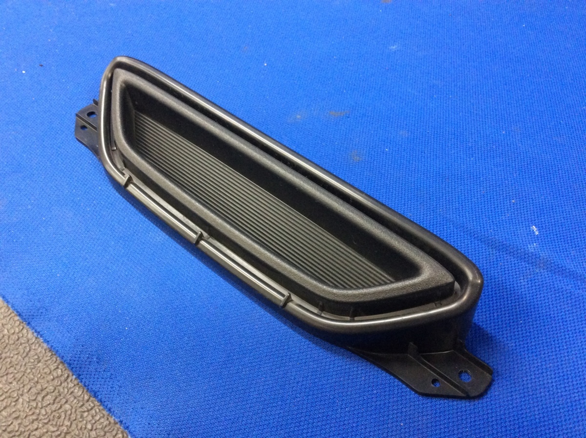 トヨタ C-HR ZYX10 リアフォグカバー フォグランプブラケット 81481-10050 前期 G-6152(リア)｜売買された ...