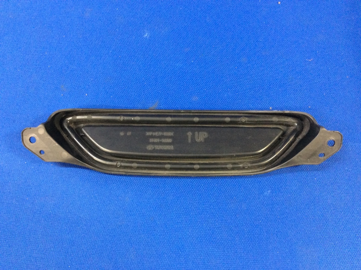 トヨタ C-HR ZYX10 リアフォグカバー フォグランプブラケット 81481-10050 前期 G-6152(リア)｜売買された ...