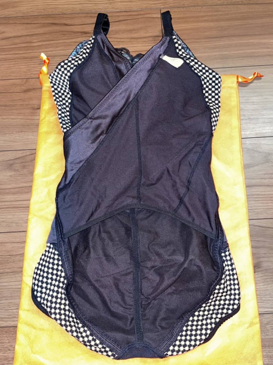 マルコ MARUKO カリーユ ボディスーツ D75 L メールブルー 補正下着 クチュリエ 大きいサイズ(Dカップ)｜売買されたオークション情報、yahooの商品情報をアーカイブ公開 ...