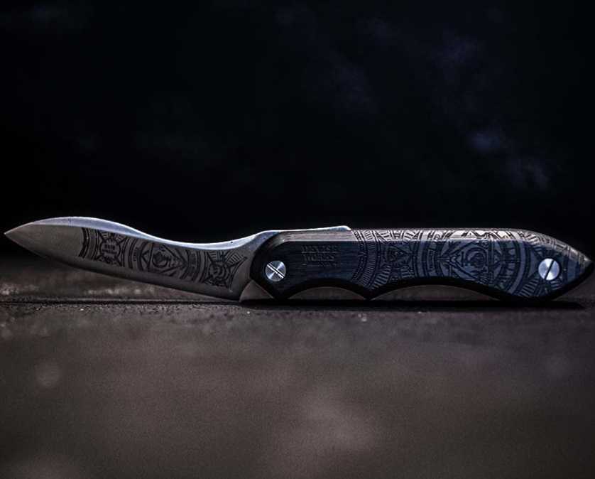 デバイスワークス DEVISE WORKS 3周年限定 KUROGORIMAX FEDECA コラボ フェデカナイフ 折りたたみ(その他)｜売買されたオークション情報、yahooの商品情報を ...