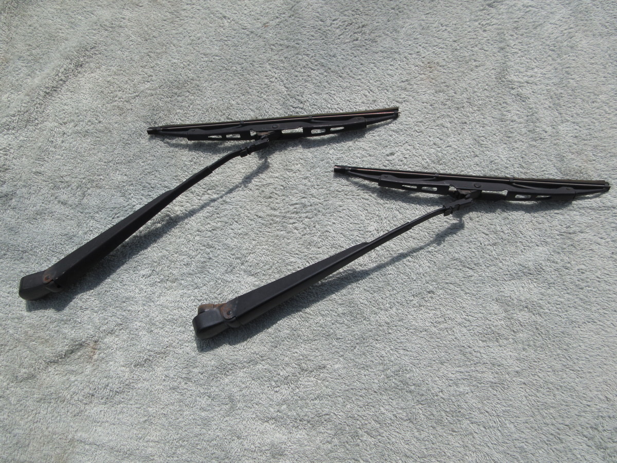 K569ヤ クラウン JZS130G リアワイパー 2本セット クW13(リア)｜売買されたオークション情報、yahooの商品情報をアーカイブ公開 - オークファン（aucfan.com）