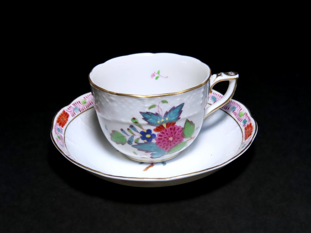 ヘレンド カップ＆ソーサー アポニーフラワー 同梱対象商品 Herend(ヘレンド)｜売買されたオークション情報、yahooの商品情報をアーカイブ公開 - オークファン（aucfan.com）