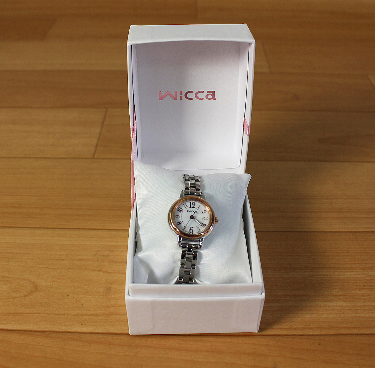 現状品 CITIZEN シチズン ウィッカ E031-R010301 WICCA 白文字盤 ソーラー レディース腕時計 2731983(ウィッ ...