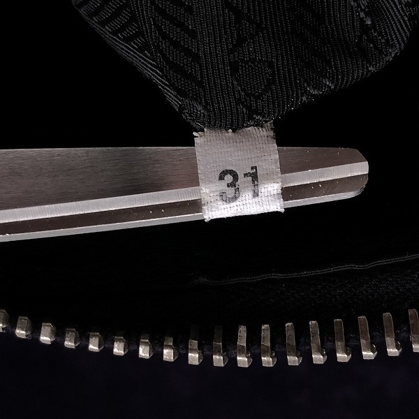 プラダ PRADA 31 ベロア 2WAY ハンド バッグ ショルダー ギャランティーカード付 紫 袋付L8-001(ハンドバッグ)｜売買されたオークション情報、yahooの商品情報を ...