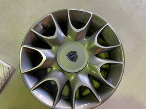 ランチア(LANCIA)のタイヤ・ホイールカテゴリ｜オークファン（aucfan.com）