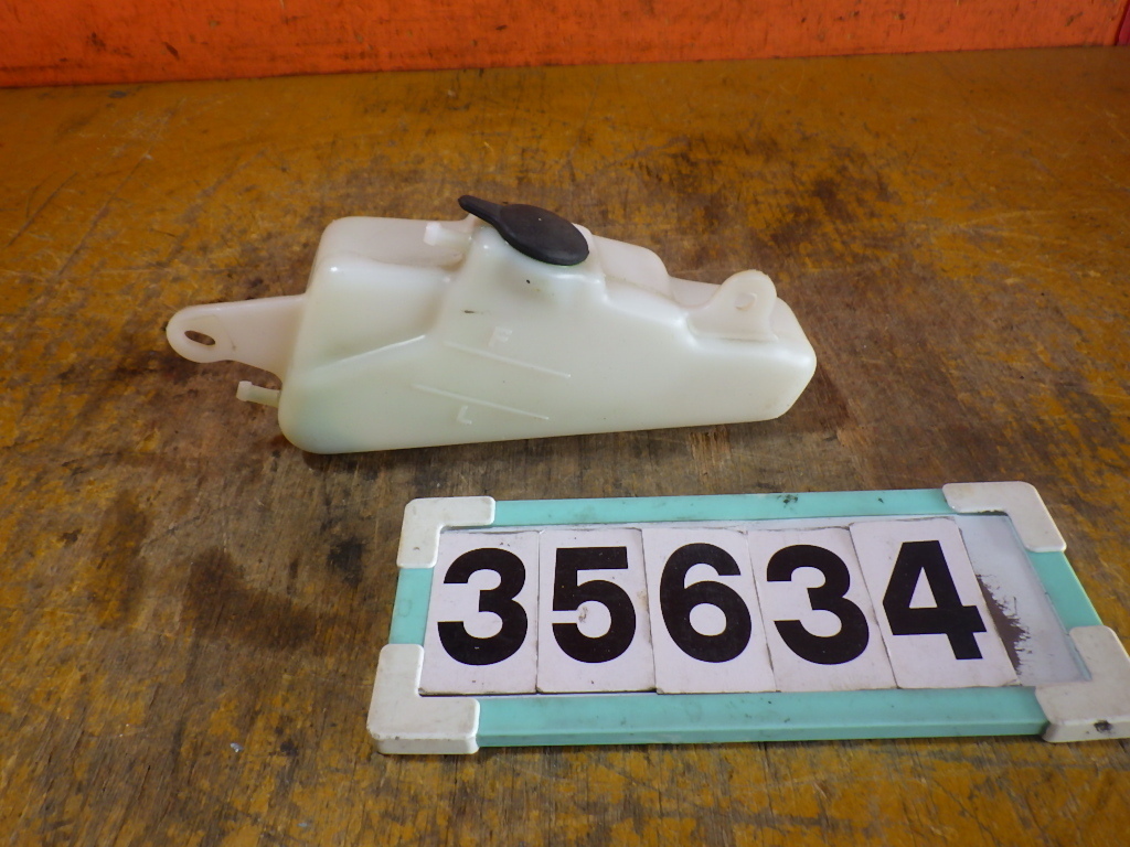 35634 カワサキ ZR250A-061 バリオス A4 '94 純正 リザーブタンク 割れ無(冷却装置)｜売買されたオークション情報、yahooの商品情報をアーカイブ公開 - オークファン ...