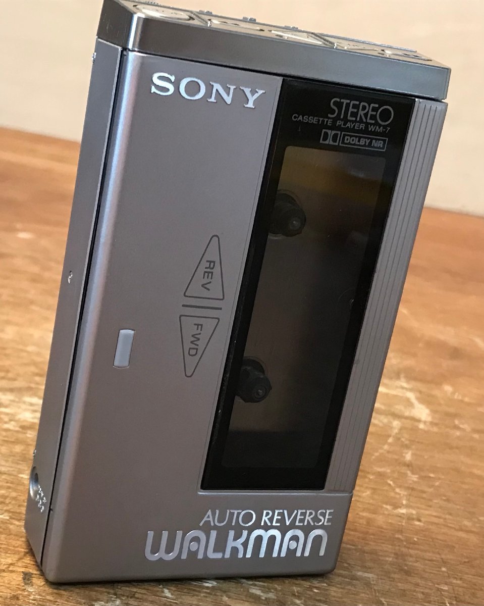 ソニー SONY ソニーウオークマン WALKMAN AUTO REVEASE WM-7 音楽 日本製 367g ジャンク扱い/くGOら/CC ...
