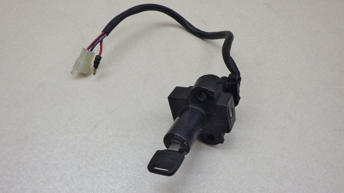 A792 CB1000SF メインスイッチ 鍵付 SC30(ホンダ用)｜売買されたオークション情報、yahooの商品情報をアーカイブ公開 ...