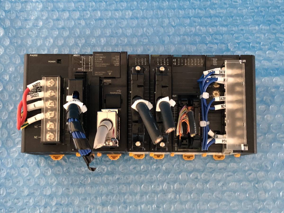 CK11089 OMRON CPUユニット CJ2M CPU13 CJ1W-PA202 MD211 CJ1W-ID231 CJ1W-OD231 ...