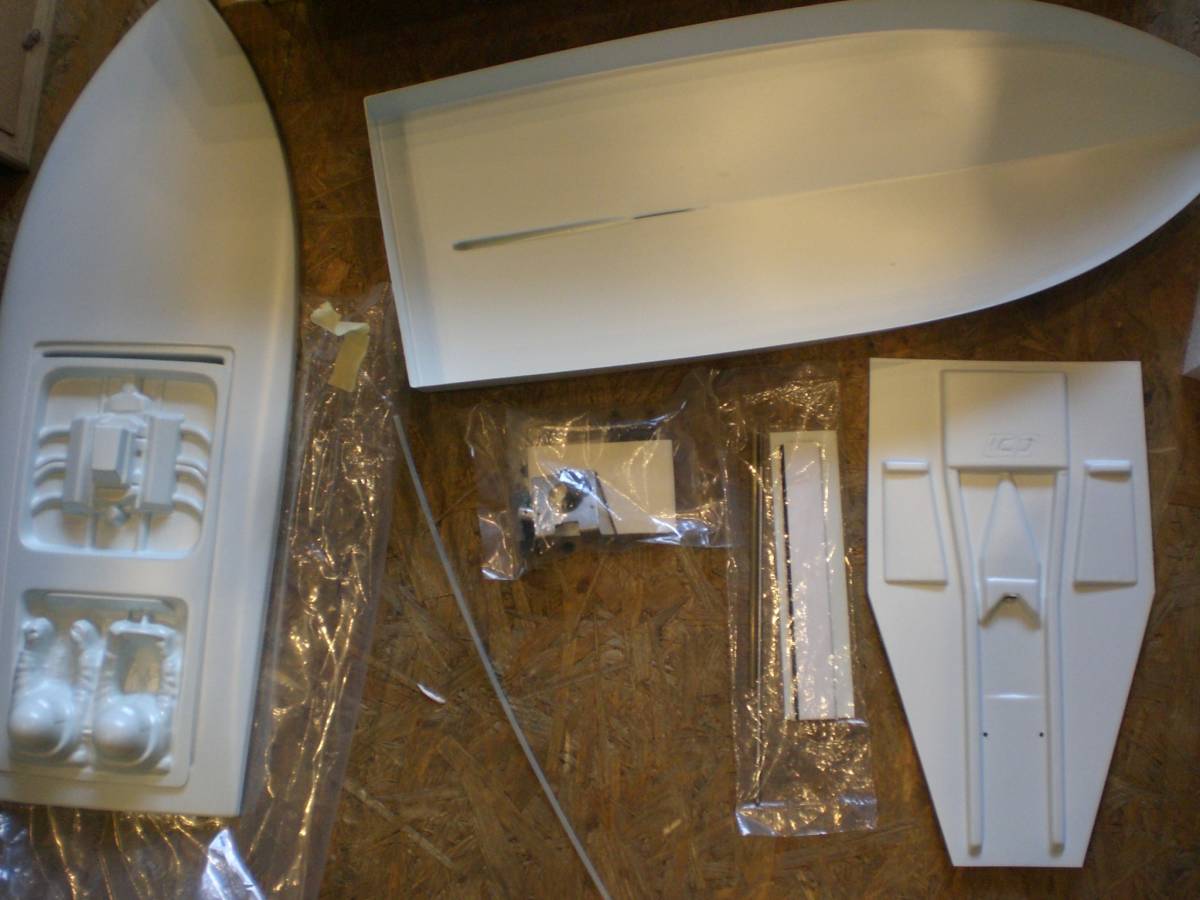 ABCホビー 1/10 APBAクラス クラッカーボックス ジェット スピード レースボート 電動RCキット Crackerbox ラジコン Made in USA(船、ボート)｜売買された ...