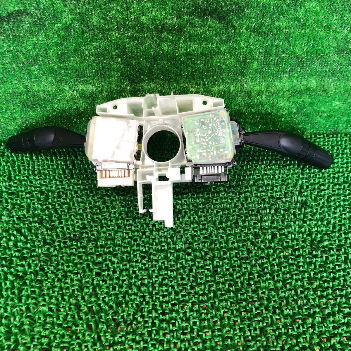 スバル インプレッサ GH2 純正 ワイパースイッチ ウインカーレバー ディマースイッチ ライトスイッチ H19 FGH2-R404-H19 ...