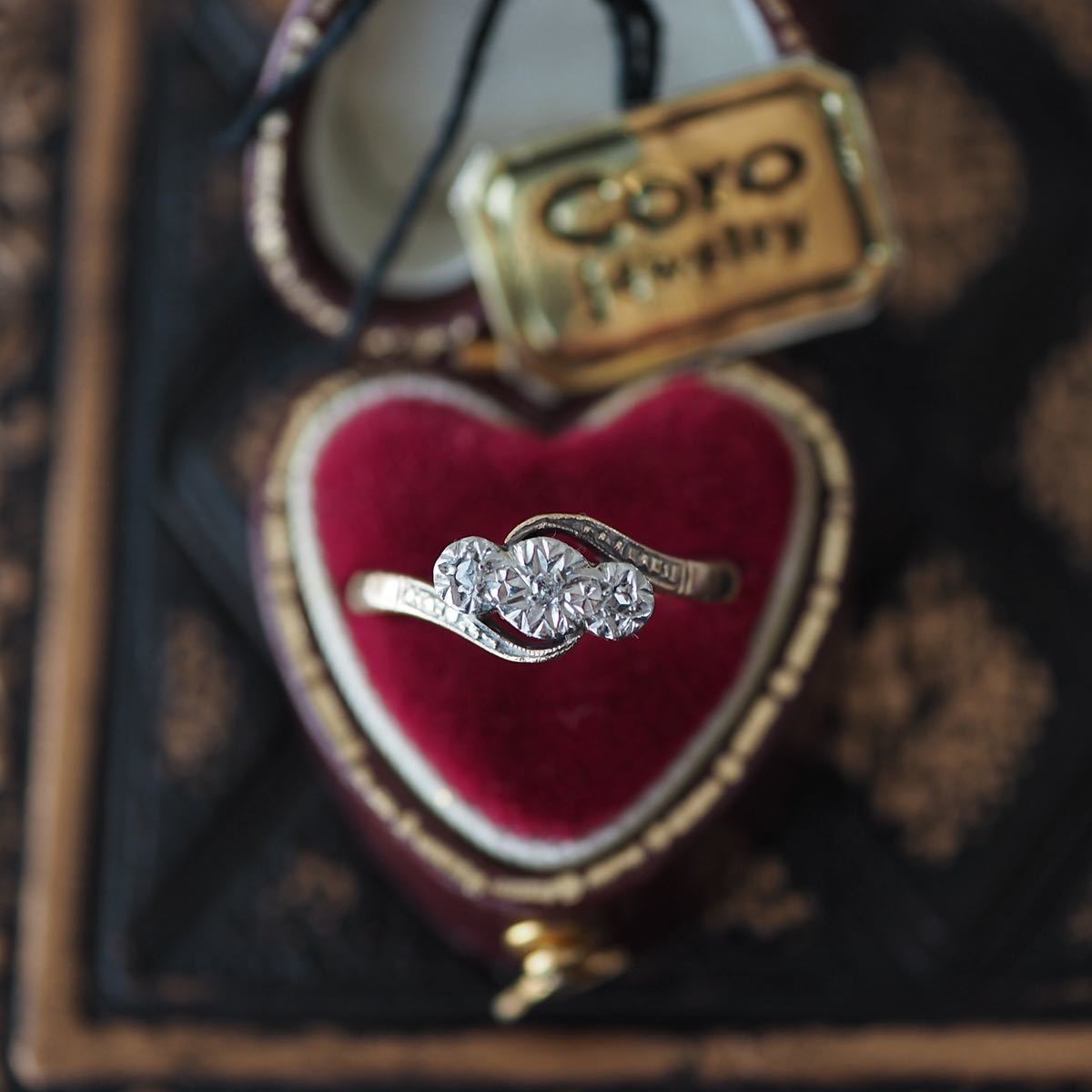 K9ダイヤモンドトリロジーリング 英国アンティーク イギリス ヴィンテージ ヴィクトリアン アールデコ 昭和レトロ ring vintage 検K18(イエローゴールド台)｜売買された ...