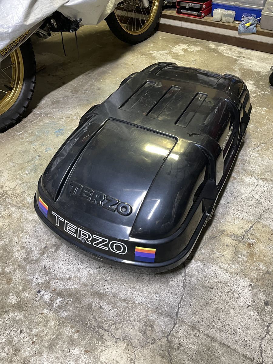 TERZO マルチトランク 直接引き取りに来てくれる方は特典あり ルーフボックス テルッツォ THULE(ルーフキャリア)｜売買されたオークション情報、yahooの商品情報をアーカイブ公開 ...