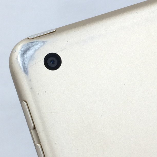 1791661 Apple iPad 第5世代 Wi-Fiモデル A1822 / MPGW2J/A ゴールド 128GB 本体のみ 通電〇 ...